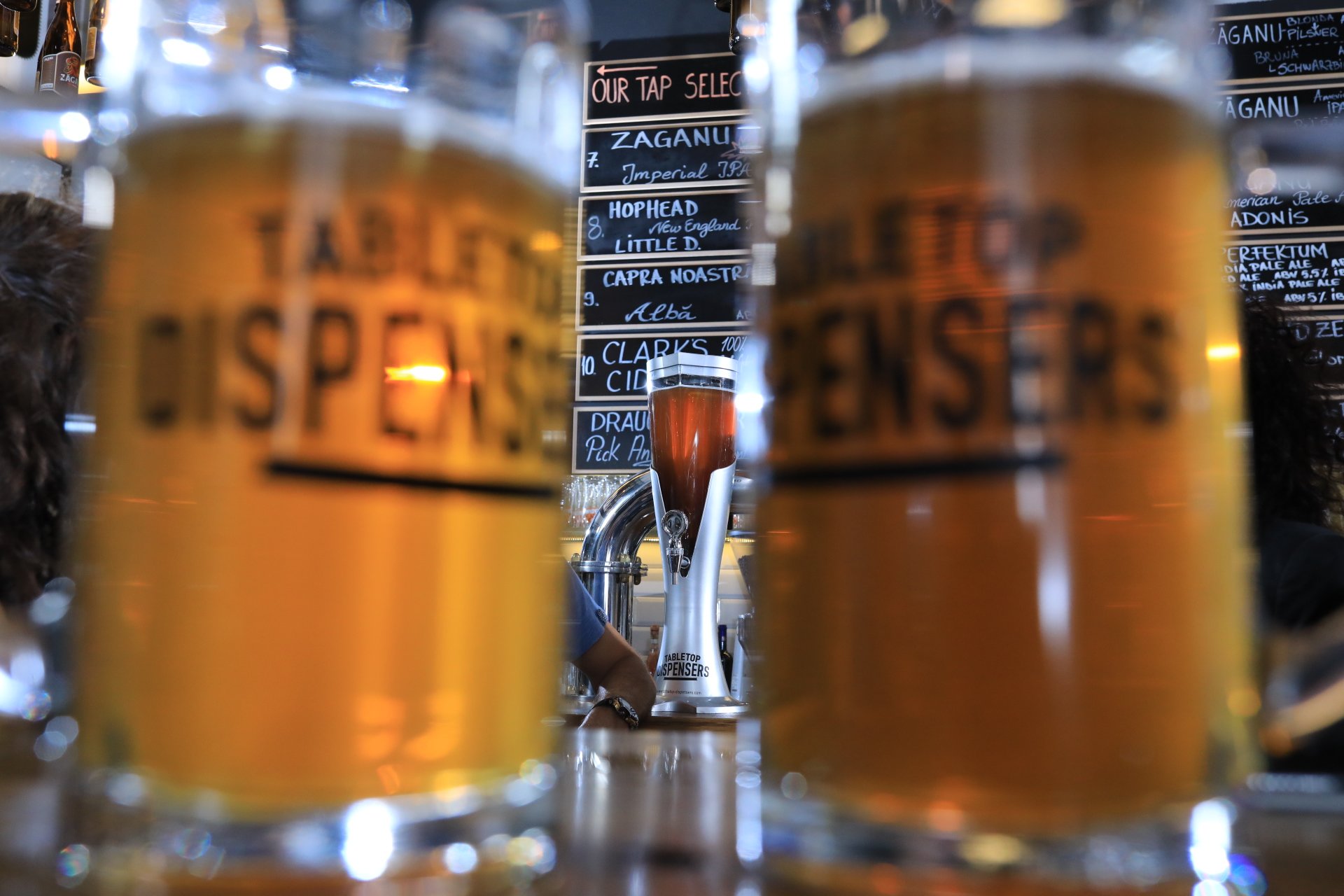 How to Keep a Beer Tube Cold - Tabletop-Dispensers